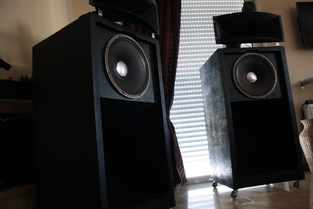 JBL 4530 - ΕΝ ΖΩΗ ΜΕΤΑ ΑΠΟ 30+ ΧΡΟΝΙΑ | AVsite